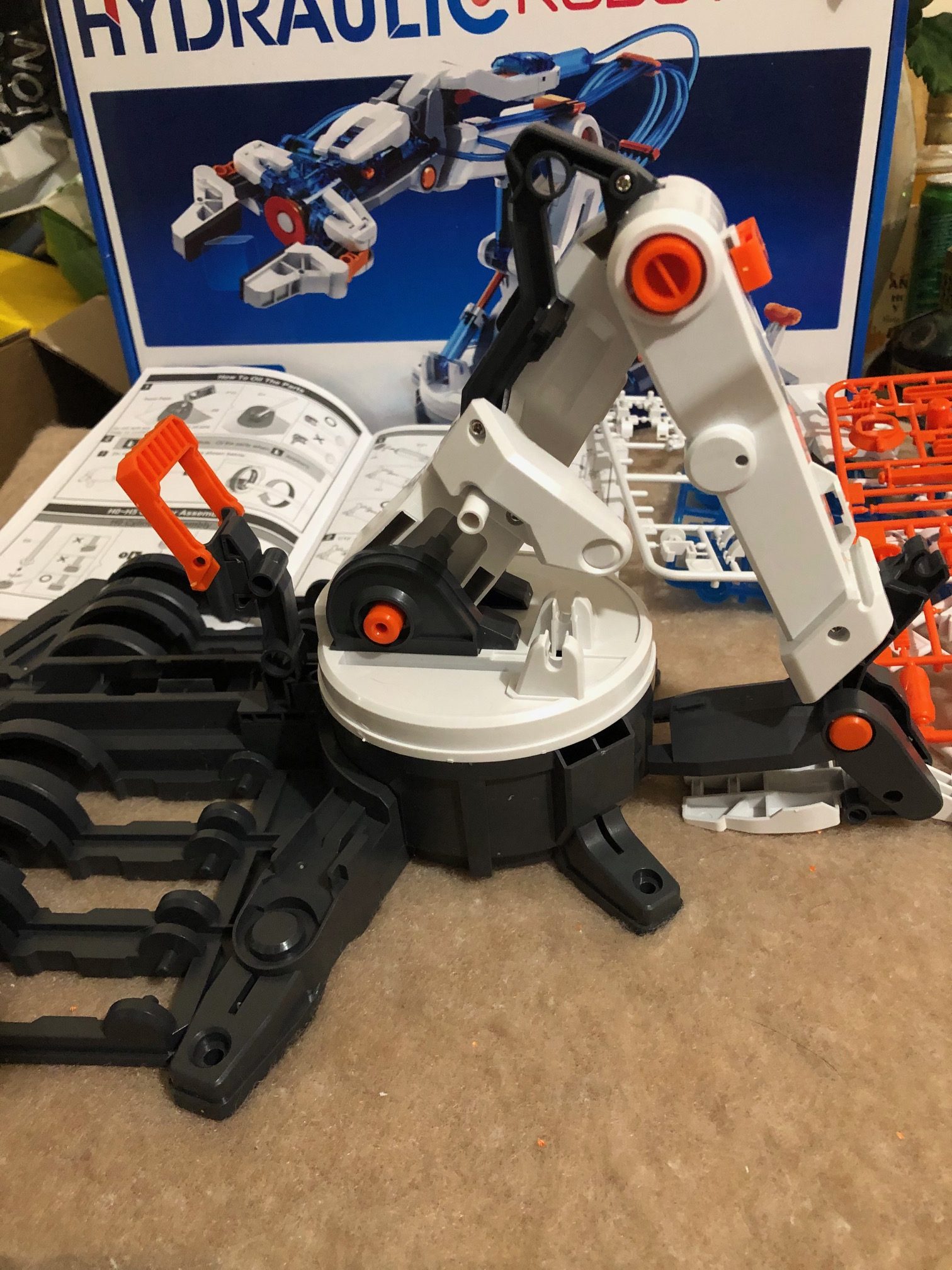STEM toy review: hydraulic robot arm – janjanjan